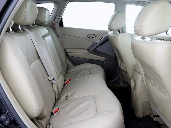 Black Nissan Murano 2011 in Tallinn, with an engine capacity of 2.50 L and mileage of 319 thousand km for 3299 €, photo 7 on AUTOMOTO.COM.LV