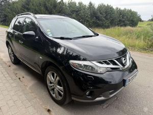 Black Nissan Murano 2011 in Taurage, with an engine capacity of 2.49 L and mileage of 275 thousand km for 3300 €, photo 3 on AUTOMOTO.COM.LV