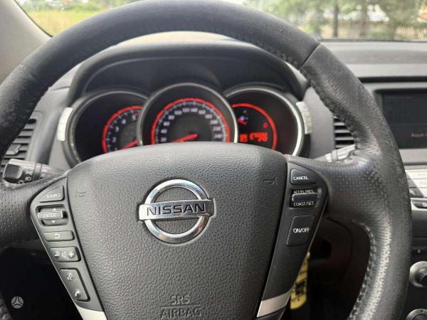 Black Nissan Murano 2011 in Taurage, with an engine capacity of 2.49 L and mileage of 275 thousand km for 3300 €, photo 8 on AUTOMOTO.COM.LV