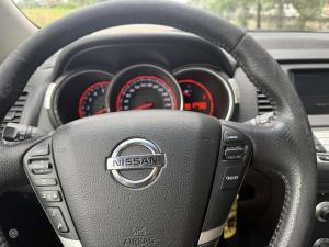 Black Nissan Murano 2011 in Taurage, with an engine capacity of 2.49 L and mileage of 275 thousand km for 3300 €, photo 9 on AUTOMOTO.COM.LV