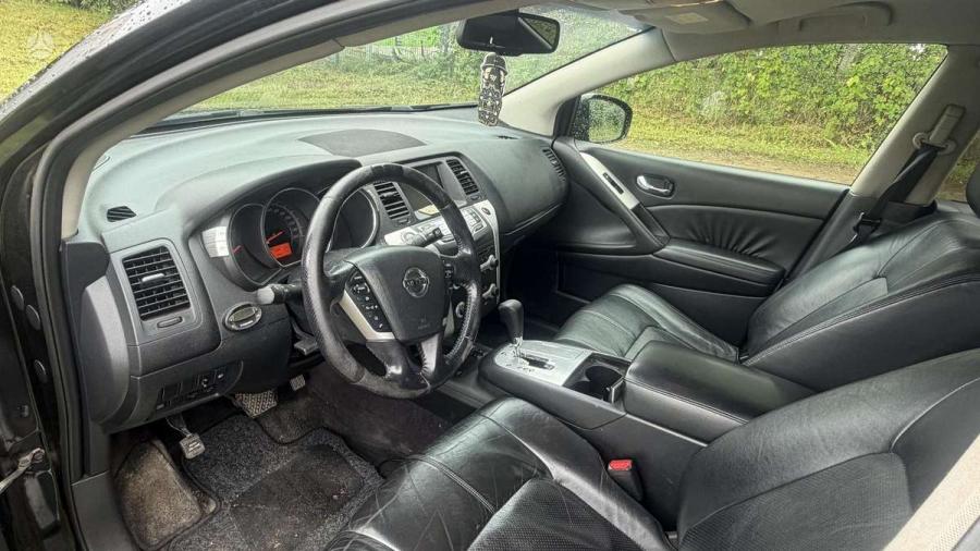 Black Nissan Murano 2012 in Vilnius, with an engine capacity of 2.49 L and mileage of 287 thousand km for 3300 €, photo 12 on AUTOMOTO.COM.LV