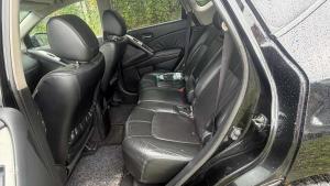 Black Nissan Murano 2012 in Vilnius, with an engine capacity of 2.49 L and mileage of 287 thousand km for 3300 €, photo 18 on AUTOMOTO.COM.LV