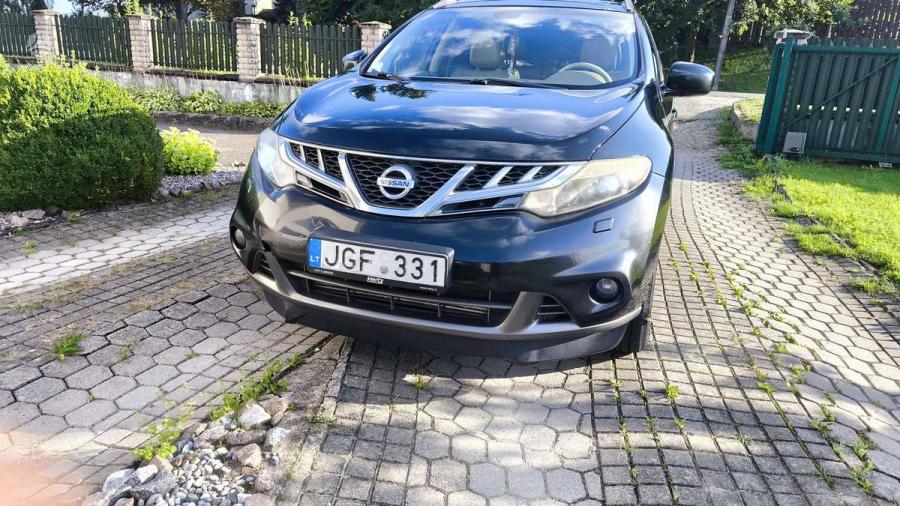 Black Nissan Murano 2012 in Jonava, with an engine capacity of 2.49 L and mileage of 280 thousand km for 6000 €, photo 1 on AUTOMOTO.COM.LV