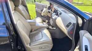 Black Nissan Murano 2012 in Jonava, with an engine capacity of 2.49 L and mileage of 280 thousand km for 6000 €, photo 10 on AUTOMOTO.COM.LV