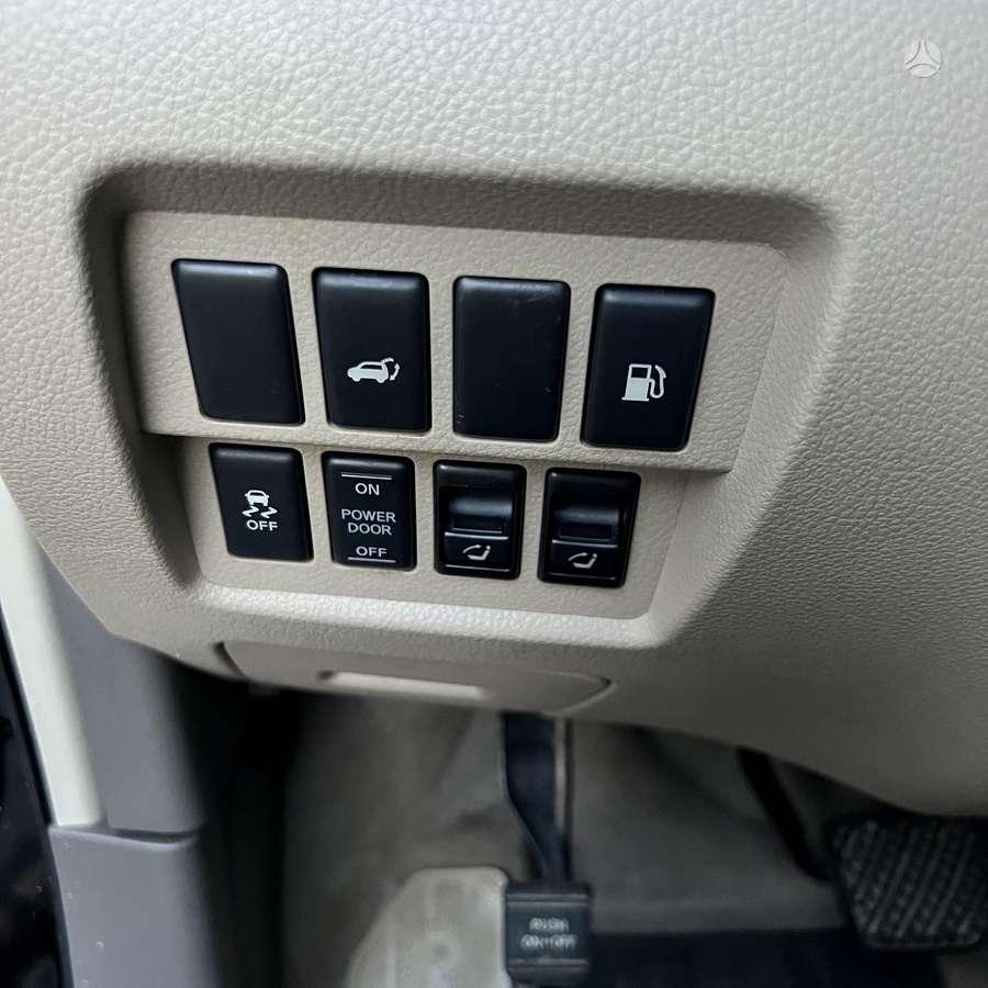 Black Nissan Murano 2013 in Kaunas, with an engine capacity of 2.49 L and mileage of 170 thousand km for 5600 €, photo 19 on AUTOMOTO.COM.LV