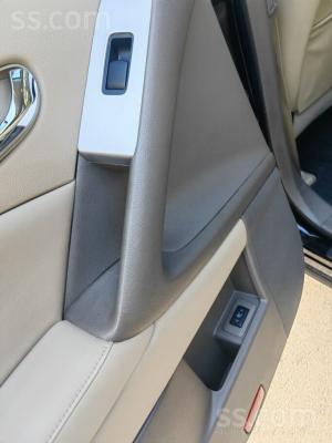 Melns Nissan Murano 2014 Jelgava, ar dzinēja tilpumu 2.50 L un nobraukumu 170 tūkst. km par 7400 €, foto 14 vietnē AUTOMOTO.COM.LV