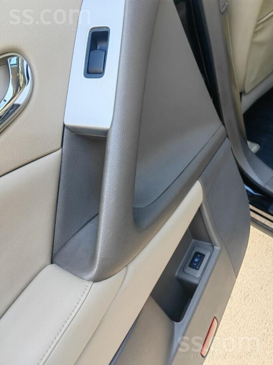 Melns Nissan Murano 2014 Jelgava, ar dzinēja tilpumu 2.50 L un nobraukumu 170 tūkst. km par 7400 €, foto 14 vietnē AUTOMOTO.COM.LV