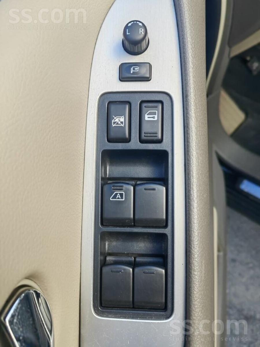 Melns Nissan Murano 2014 Jelgava, ar dzinēja tilpumu 2.50 L un nobraukumu 170 tūkst. km par 7400 €, foto 22 vietnē AUTOMOTO.COM.LV