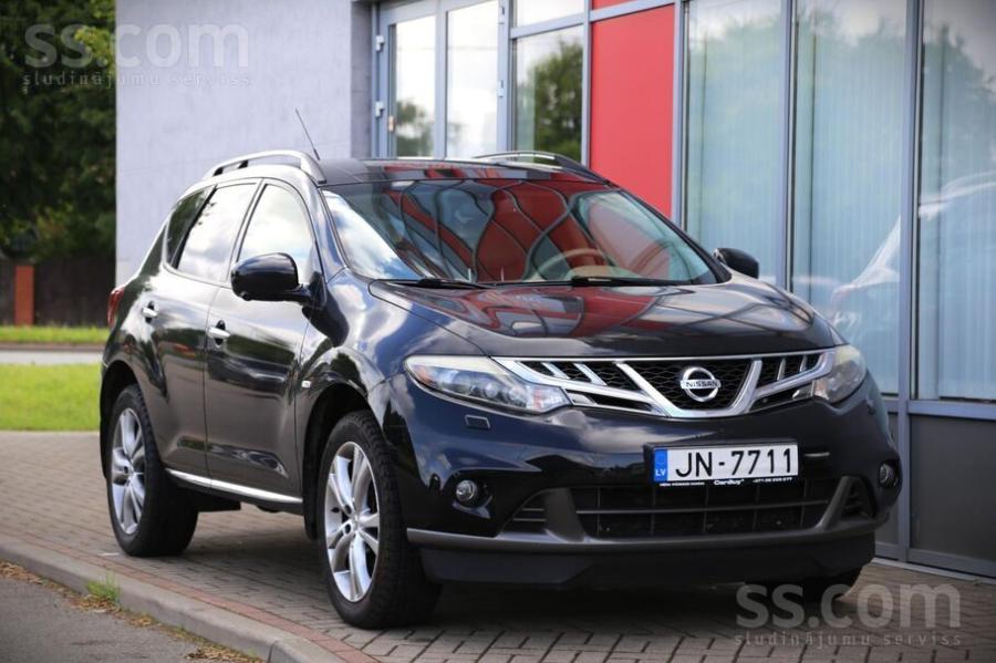 Black Nissan Murano 2014 in Riga, with an engine capacity of 2.50 L and mileage of 140 thousand km for 6995 €, photo 5 on AUTOMOTO.COM.LV