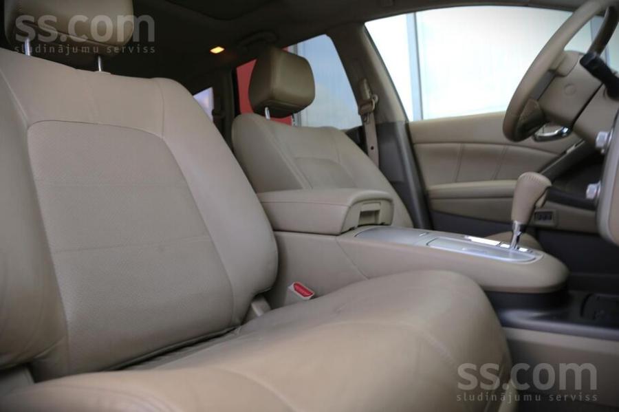 Black Nissan Murano 2014 in Riga, with an engine capacity of 2.50 L and mileage of 140 thousand km for 6995 €, photo 13 on AUTOMOTO.COM.LV