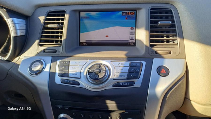 Black Nissan Murano 2011 in Paldiski, with an engine capacity of 0.00 L and mileage of 255 thousand km for 7000 €, photo 8 on AUTOMOTO.COM.LV