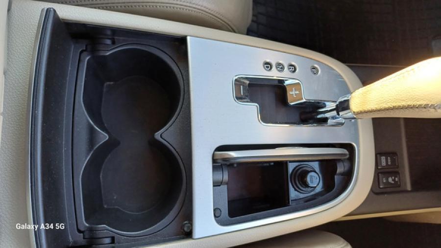 Black Nissan Murano 2011 in Paldiski, with an engine capacity of 0.00 L and mileage of 255 thousand km for 7000 €, photo 10 on AUTOMOTO.COM.LV