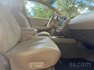 Nissan Murano 2007 in Riga, with an engine capacity of 3.50 L and mileage of 257 thousand km for 1900 €, photo 12 on AUTOMOTO.COM.LV