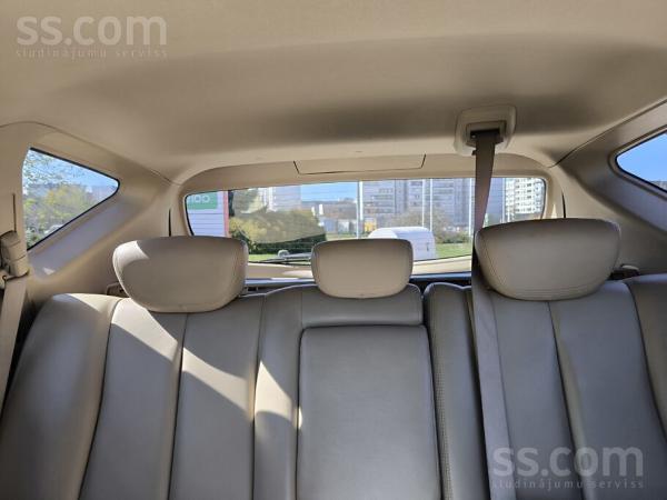 Pelēks Nissan Murano 2005 Rīga, ar dzinēja tilpumu 3.50 L un nobraukumu 173 tūkst. km par 3200 €, foto 7 vietnē AUTOMOTO.COM.LV