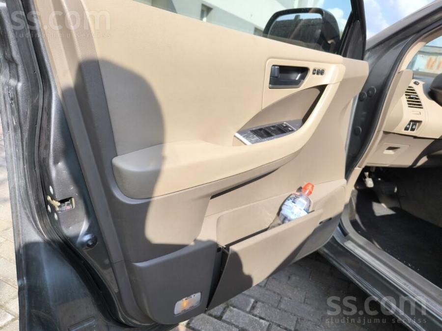 Pelēks Nissan Murano 2005 Rīga, ar dzinēja tilpumu 3.50 L un nobraukumu 173 tūkst. km par 3200 €, foto 16 vietnē AUTOMOTO.COM.LV