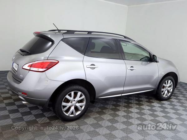 Pelēks Nissan Murano 2011 Tallina, ar dzinēja tilpumu 2.50 L un nobraukumu 157 tūkst. km par 3999 €, foto 3 vietnē AUTOMOTO.COM.LV