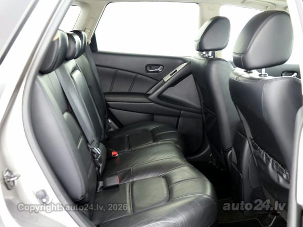 Pelēks Nissan Murano 2011 Tallina, ar dzinēja tilpumu 2.50 L un nobraukumu 157 tūkst. km par 3999 €, foto 7 vietnē AUTOMOTO.COM.LV