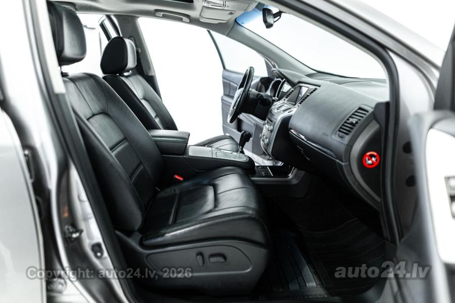 Pelēks Nissan Murano 2012 Tallina, ar dzinēja tilpumu 2.50 L un nobraukumu 254 tūkst. km par 4990 €, foto 16 vietnē AUTOMOTO.COM.LV
