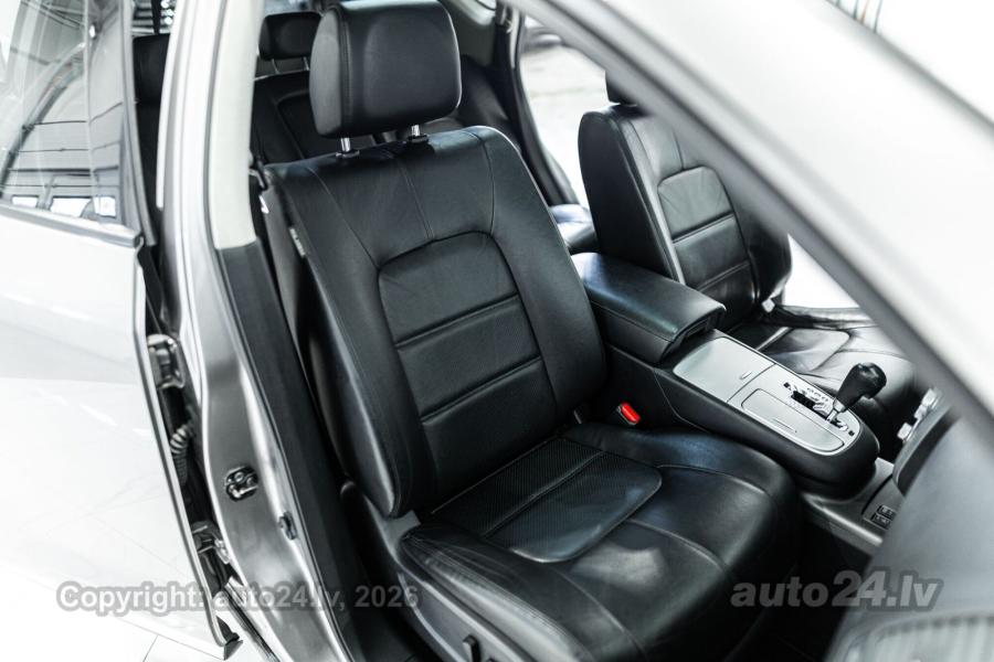 Pelēks Nissan Murano 2012 Tallina, ar dzinēja tilpumu 2.50 L un nobraukumu 254 tūkst. km par 4990 €, foto 17 vietnē AUTOMOTO.COM.LV