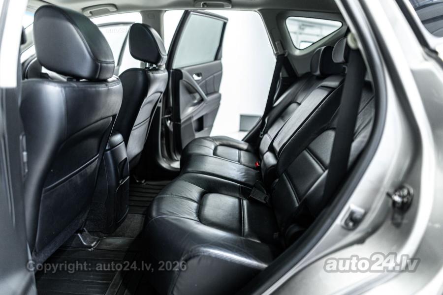 Pelēks Nissan Murano 2012 Tallina, ar dzinēja tilpumu 2.50 L un nobraukumu 254 tūkst. km par 4990 €, foto 19 vietnē AUTOMOTO.COM.LV