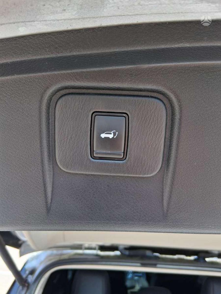 Grey Nissan Murano 2019 in Vilnius, with an engine capacity of 3.50 L and mileage of 35 thousand km for 18500 €, photo 14 on AUTOMOTO.COM.LV