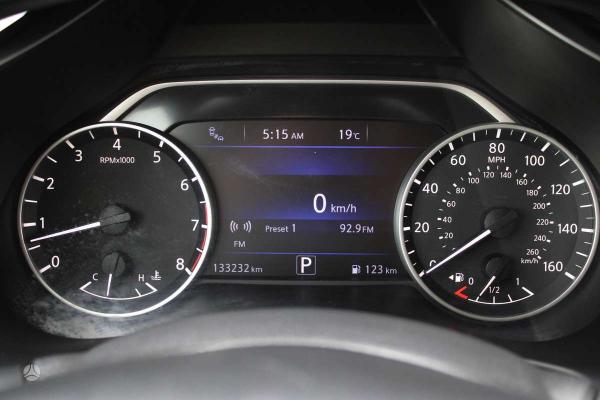 Grey Nissan Murano 2020 in Vilnius, with an engine capacity of 3.50 L and mileage of 133 thousand km for 13900 €, photo 7 on AUTOMOTO.COM.LV