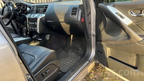 Pelēks Nissan Murano 2010 Rīga, ar dzinēja tilpumu 2.50 L un nobraukumu 217 tūkst. km par 5000 €, foto 9 vietnē AUTOMOTO.COM.LV
