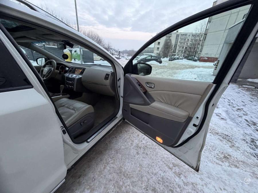 White Nissan Murano 2008 in Vilnius, with an engine capacity of 3.50 L and mileage of 250 thousand km for 3100 €, photo 17 on AUTOMOTO.COM.LV