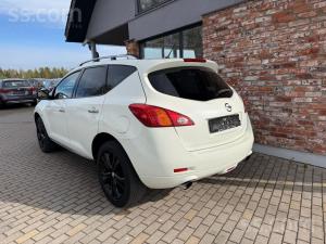 White Nissan Murano 2010 in Talsi, with an engine capacity of 2.50 L and mileage of 219 thousand km for 9970 €, photo 11 on AUTOMOTO.COM.LV