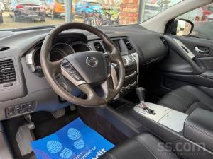 White Nissan Murano 2010 in Talsi, with an engine capacity of 2.50 L and mileage of 219 thousand km for 9970 €, photo 18 on AUTOMOTO.COM.LV