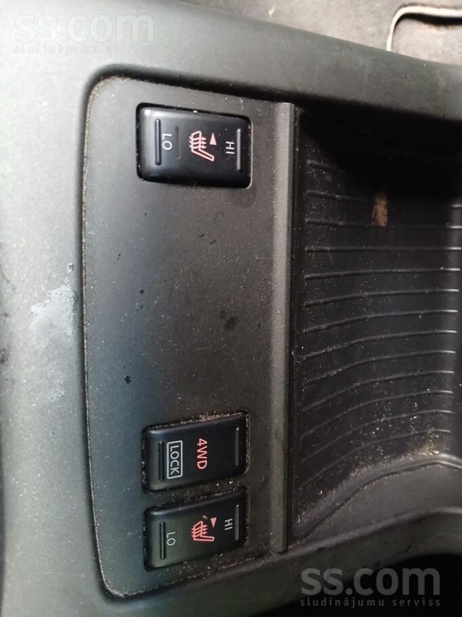 Balts Nissan Murano 2011 Rīga, ar dzinēja tilpumu 2.50 L un nobraukumu 0 tūkst. km par 5600 €, foto 13 vietnē AUTOMOTO.COM.LV