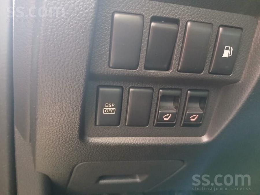 Balts Nissan Murano 2011 Rīga, ar dzinēja tilpumu 2.50 L un nobraukumu 0 tūkst. km par 5600 €, foto 15 vietnē AUTOMOTO.COM.LV