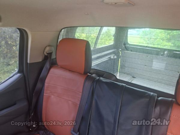 Melns Nissan Navara 2006 Tallina, ar dzinēja tilpumu 2.50 L un nobraukumu 468 tūkst. km par 3999 €, foto 8 vietnē AUTOMOTO.COM.LV