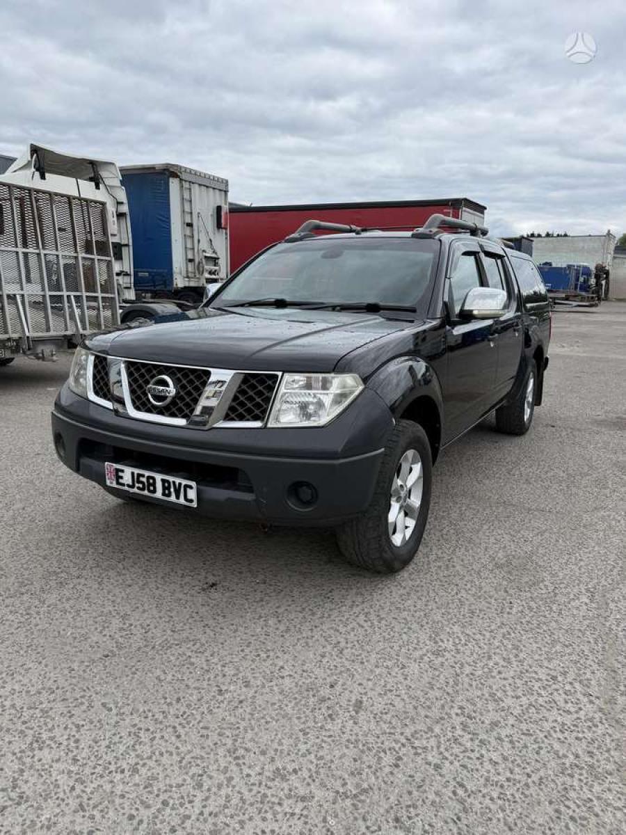 Melns Nissan Navara 2008 Panevēža, ar dzinēja tilpumu 2.50 L un nobraukumu 201 tūkst. km par 2500 €, foto 3 vietnē AUTOMOTO.COM.LV