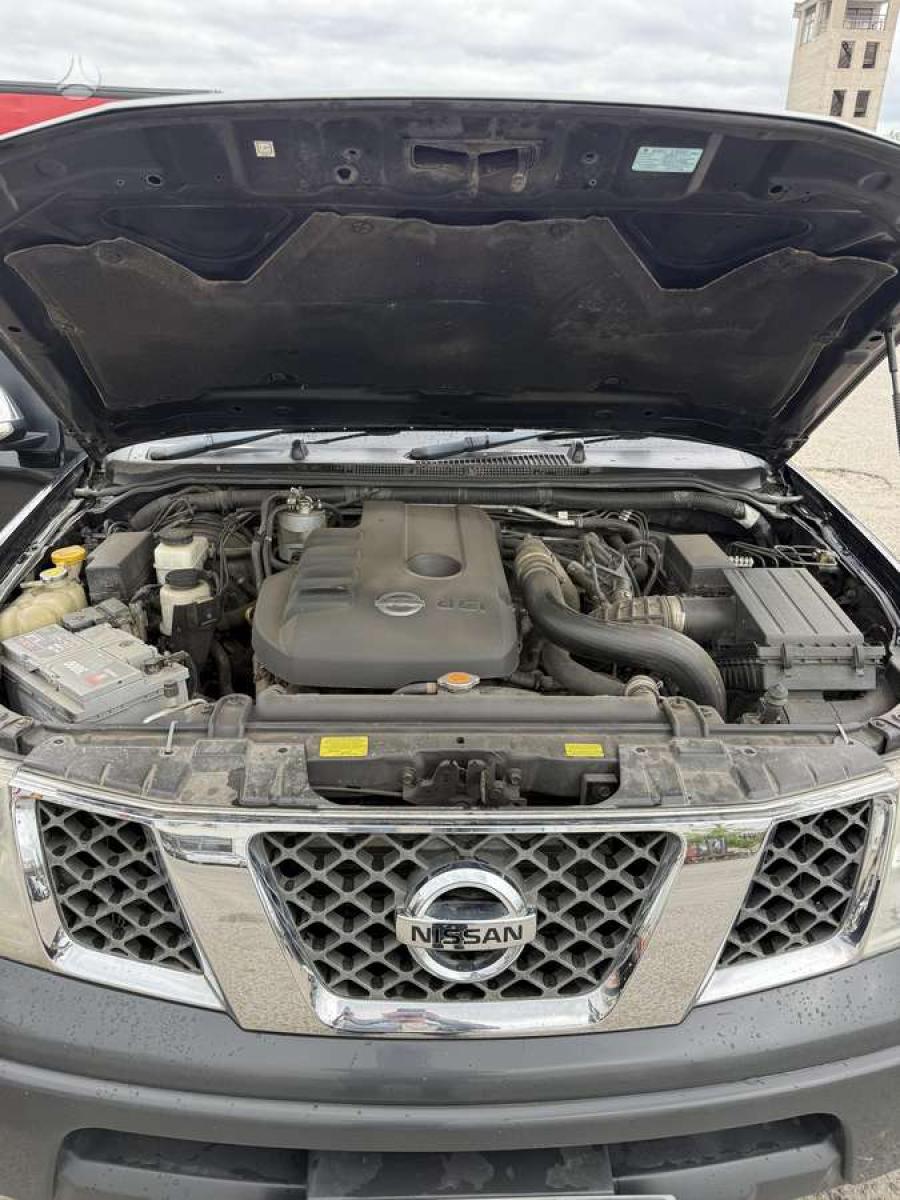 Melns Nissan Navara 2008 Panevēža, ar dzinēja tilpumu 2.50 L un nobraukumu 201 tūkst. km par 2500 €, foto 10 vietnē AUTOMOTO.COM.LV