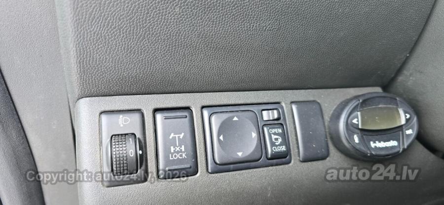 Melns Nissan Navara 2012 Tallina, ar dzinēja tilpumu 2.50 L un nobraukumu 366 tūkst. km par 8500 €, foto 13 vietnē AUTOMOTO.COM.LV