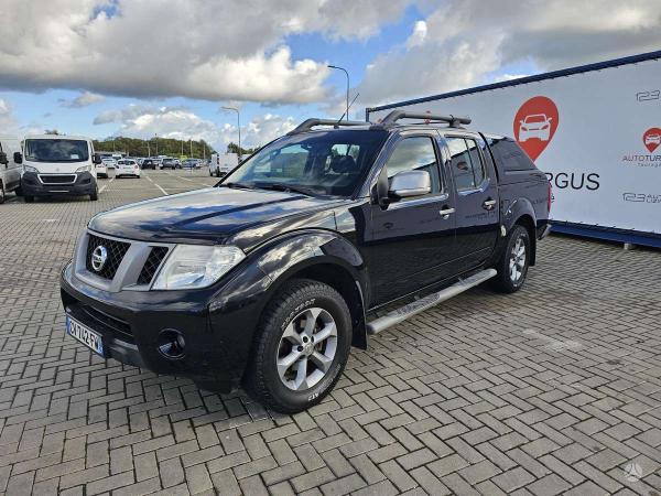 Melns Nissan Navara 2013 Tauragė, ar dzinēja tilpumu 25.00 L un nobraukumu 303 tūkst. km par 8900 €, foto 2 vietnē AUTOMOTO.COM.LV