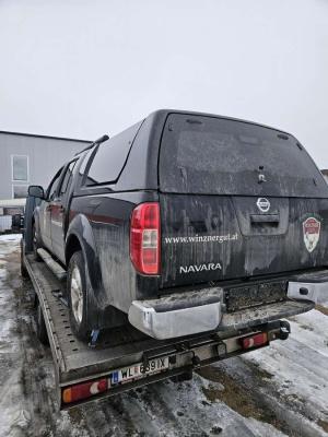 Melns Nissan Navara 2015 Anykščiai, ar dzinēja tilpumu 3.00 L un nobraukumu 131 tūkst. km par 8900 €, foto 4 vietnē AUTOMOTO.COM.LV