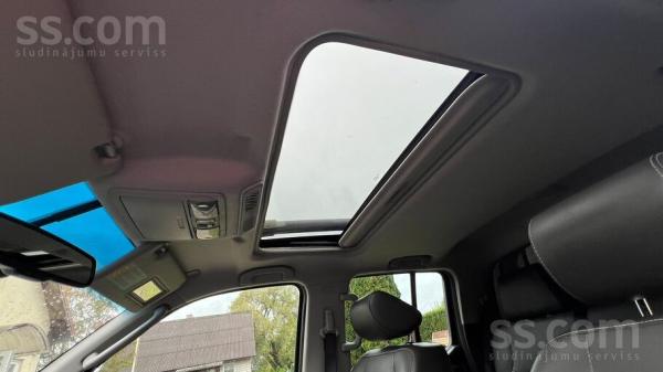 Black Nissan Navara 2015 in Riga, with an engine capacity of 3.00 L and mileage of 263 thousand km for 13500 €, photo 10 on AUTOMOTO.COM.LV