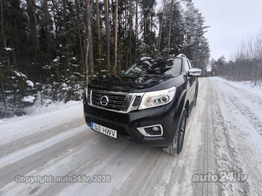 Black Nissan Navara 2016 in Tallinn, with an engine capacity of 2.30 L and mileage of 246 thousand km for 19000 €, photo 4 on AUTOMOTO.COM.LV