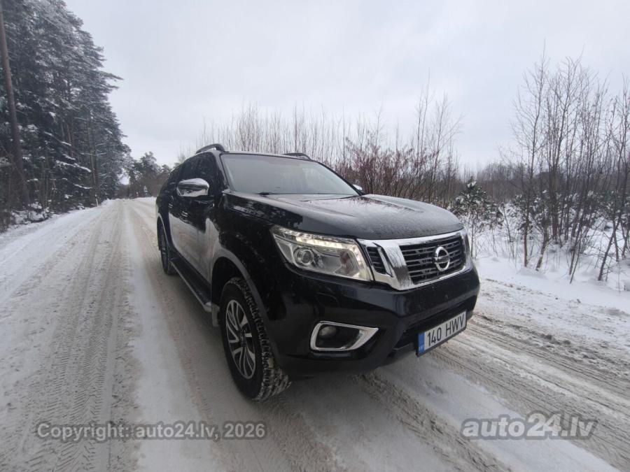 Black Nissan Navara 2016 in Tallinn, with an engine capacity of 2.30 L and mileage of 246 thousand km for 19000 €, photo 6 on AUTOMOTO.COM.LV