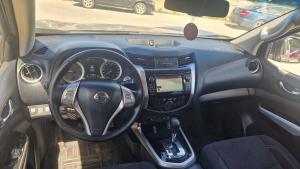 Black Nissan Navara 2016 in Siauliai, with an engine capacity of 2.30 L and mileage of 267 thousand km for 14500 €, photo 9 on AUTOMOTO.COM.LV