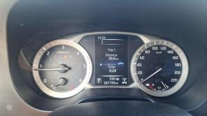 Black Nissan Navara 2016 in Siauliai, with an engine capacity of 2.30 L and mileage of 267 thousand km for 14500 €, photo 10 on AUTOMOTO.COM.LV