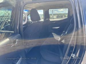 Melns Nissan Navara 2017 Tallina, ar dzinēja tilpumu 2.30 L un nobraukumu 294 tūkst. km par 12990 €, foto 19 vietnē AUTOMOTO.COM.LV