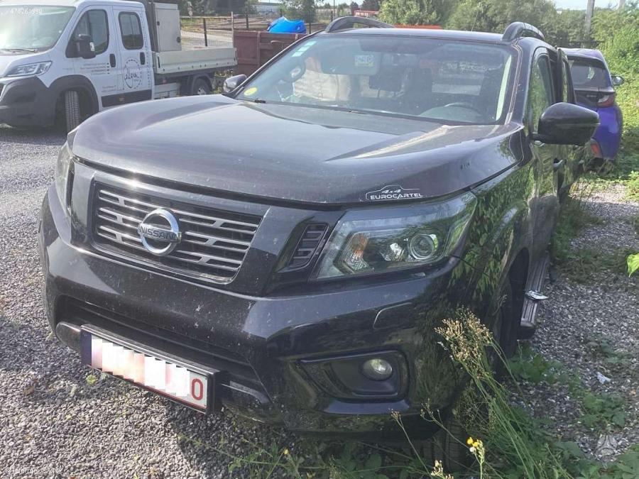 Black Nissan Navara 2021 in Kaunas, with an engine capacity of 2.30 L and mileage of 150 thousand km for 8900 €, photo 1 on AUTOMOTO.COM.LV