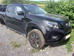 Black Nissan Navara 2021 in Kaunas, with an engine capacity of 2.30 L and mileage of 150 thousand km for 8900 €, photo 3 on AUTOMOTO.COM.LV