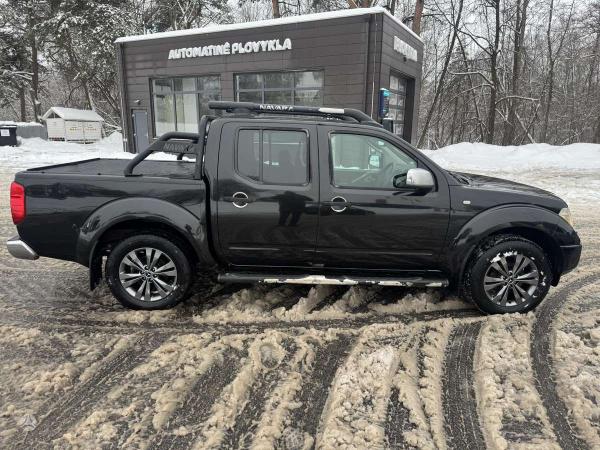 Melns Nissan Navara 2006 Utena, ar dzinēja tilpumu 2.50 L un nobraukumu 164 tūkst. km par 4450 €, foto 1 vietnē AUTOMOTO.COM.LV