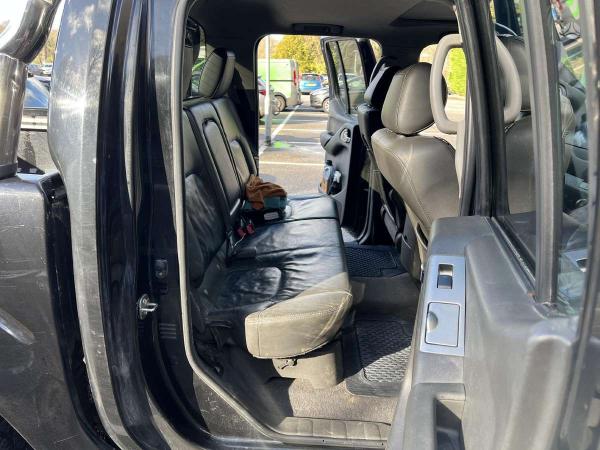 Melns Nissan Navara 2006 Klaipėda, ar dzinēja tilpumu 2.49 L un nobraukumu 198 tūkst. km par 3800 €, foto 11 vietnē AUTOMOTO.COM.LV