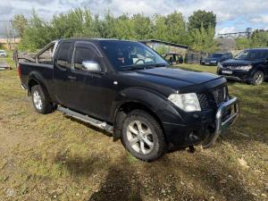Melns Nissan Navara 2006 Pasvalys, ar dzinēja tilpumu 2.50 L un nobraukumu 300 tūkst. km par 4300 €, foto 4 vietnē AUTOMOTO.COM.LV