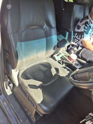 Black Nissan Navara 2006 in Vievis, with an engine capacity of 2.50 L and mileage of 170 thousand km for 3150 €, photo 9 on AUTOMOTO.COM.LV